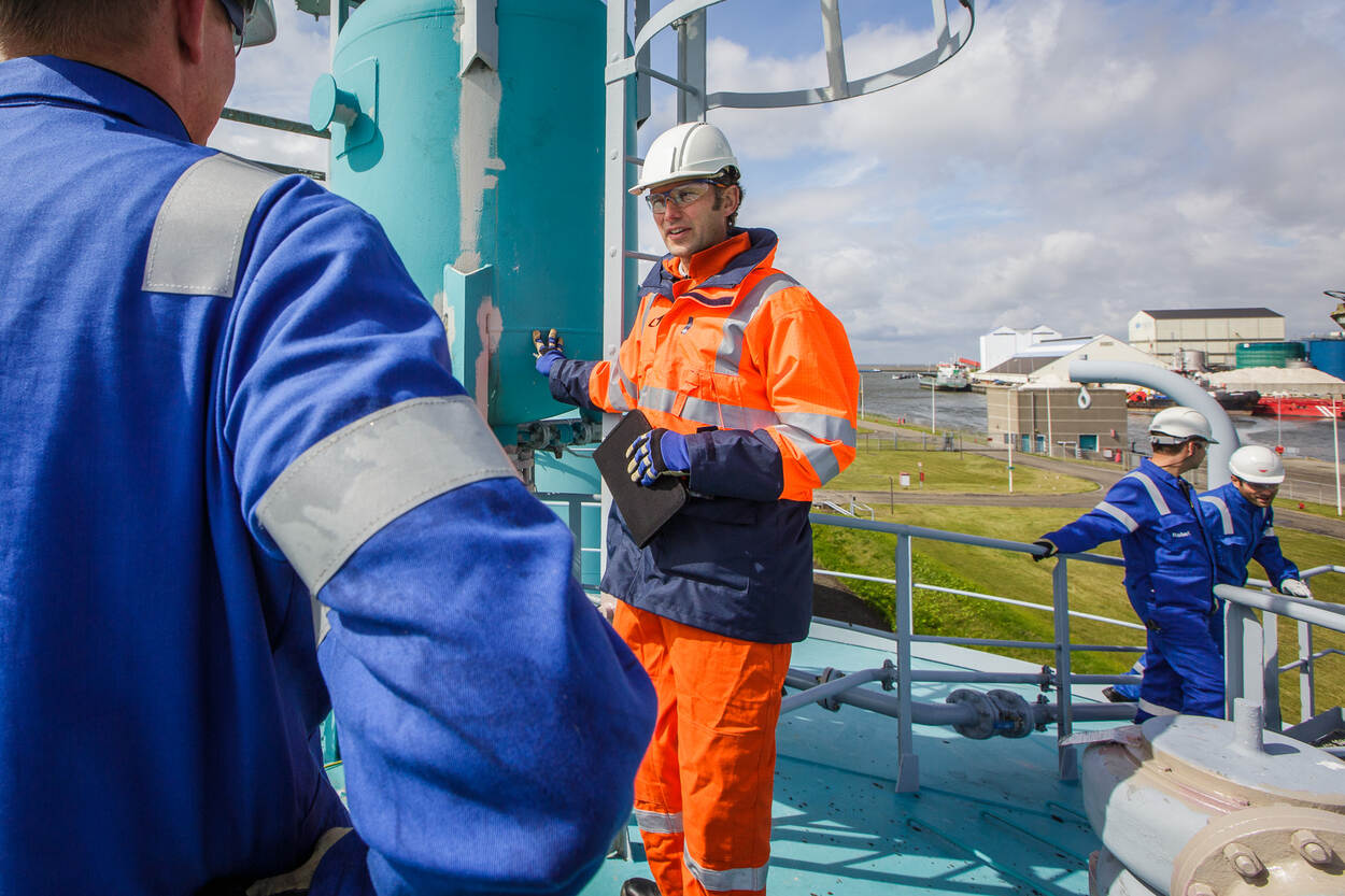 Aandacht voor veiligheid van mens en milieu bij energiewinning en ... Aandacht voor veiligheid van mens en milieu bij energiewinning en ...